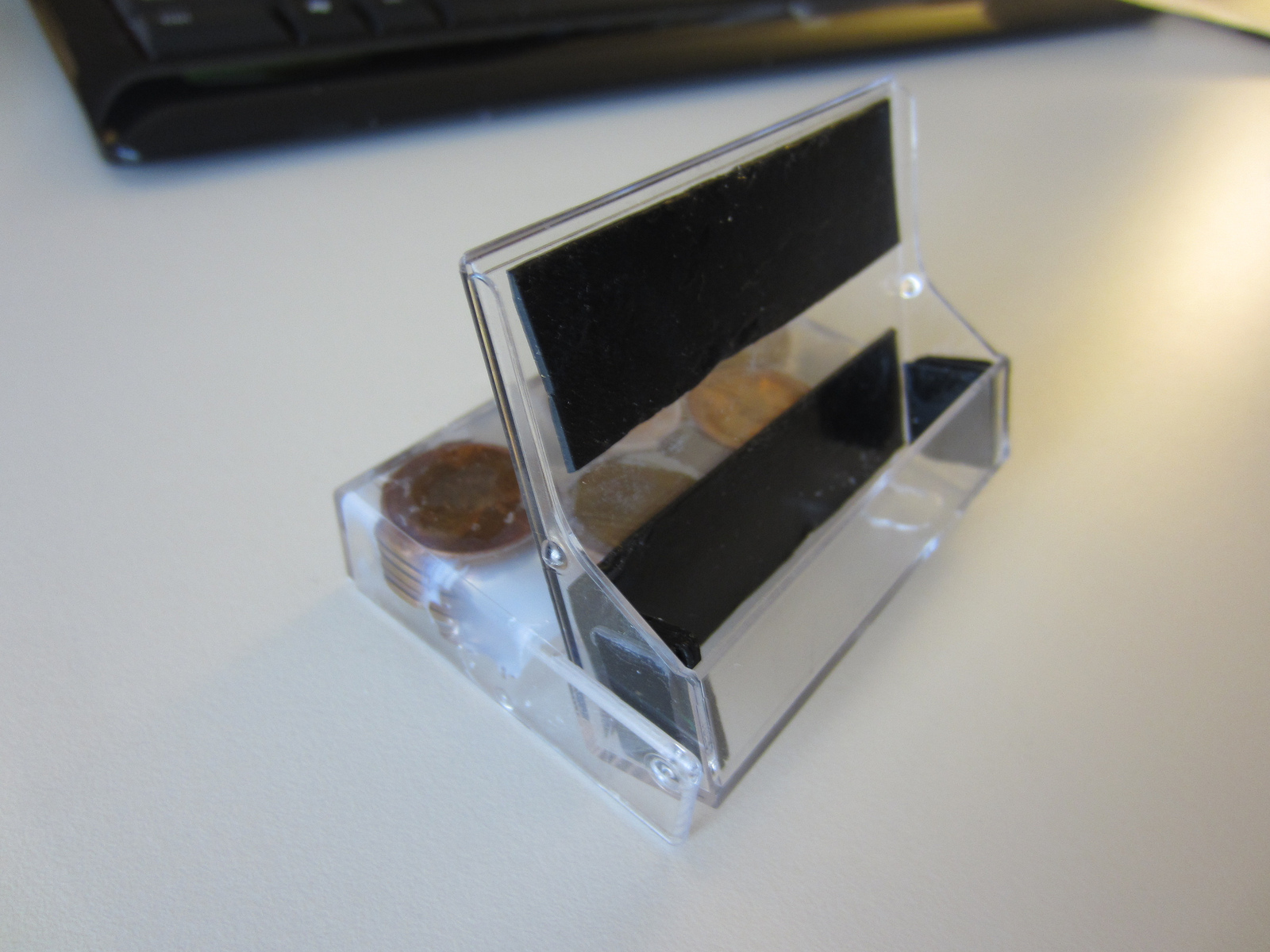How to make a DIY smartphone stand for under $1 | Techerator